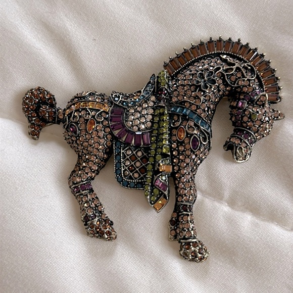 Heidi Daus | Jewelry | Heidi Daus Horse Pin | Poshmark